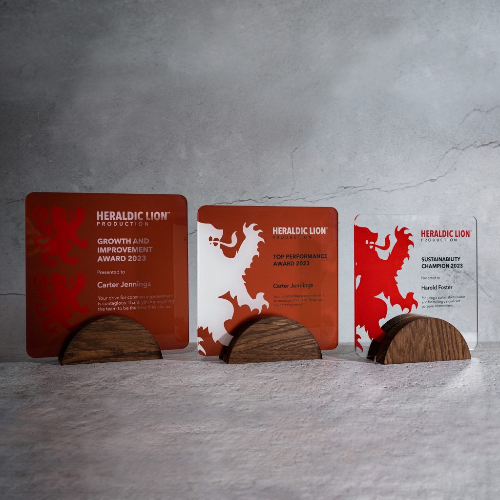 Signature Acrylic Award – Handmade and unique design awards