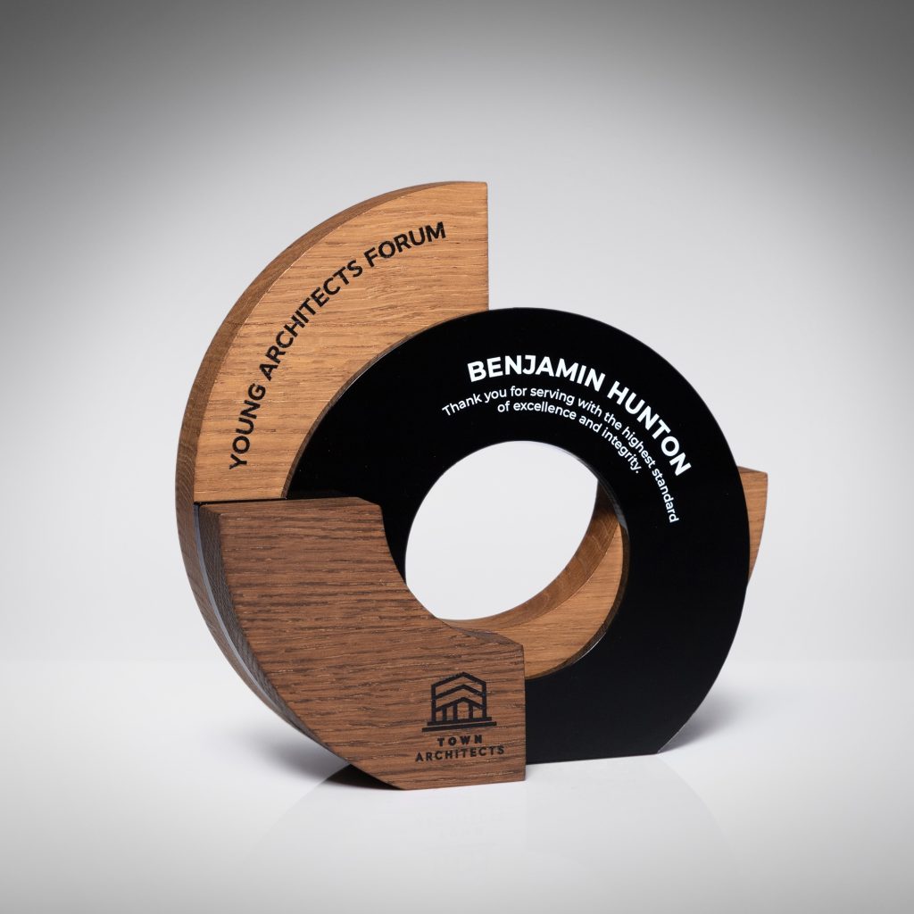 Elegant Oak Award – Handmade and unique design awards