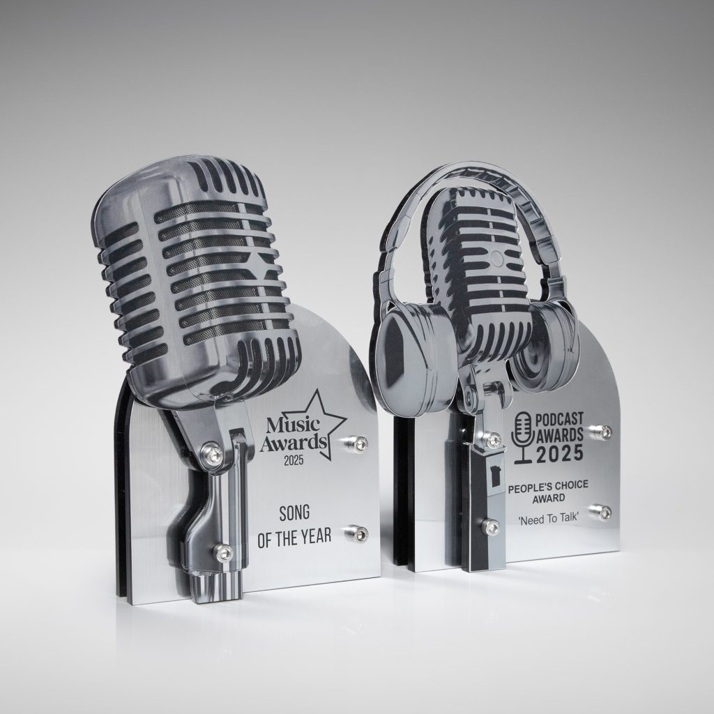 OakCrystal Trophy – Handmade and unique design awards
